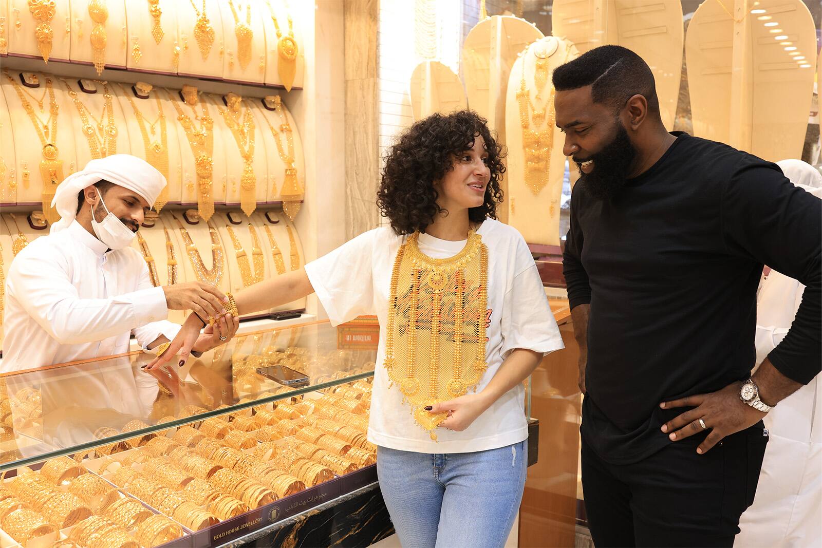 Mai and Max Maxwell in Dubai | Visit Dubai