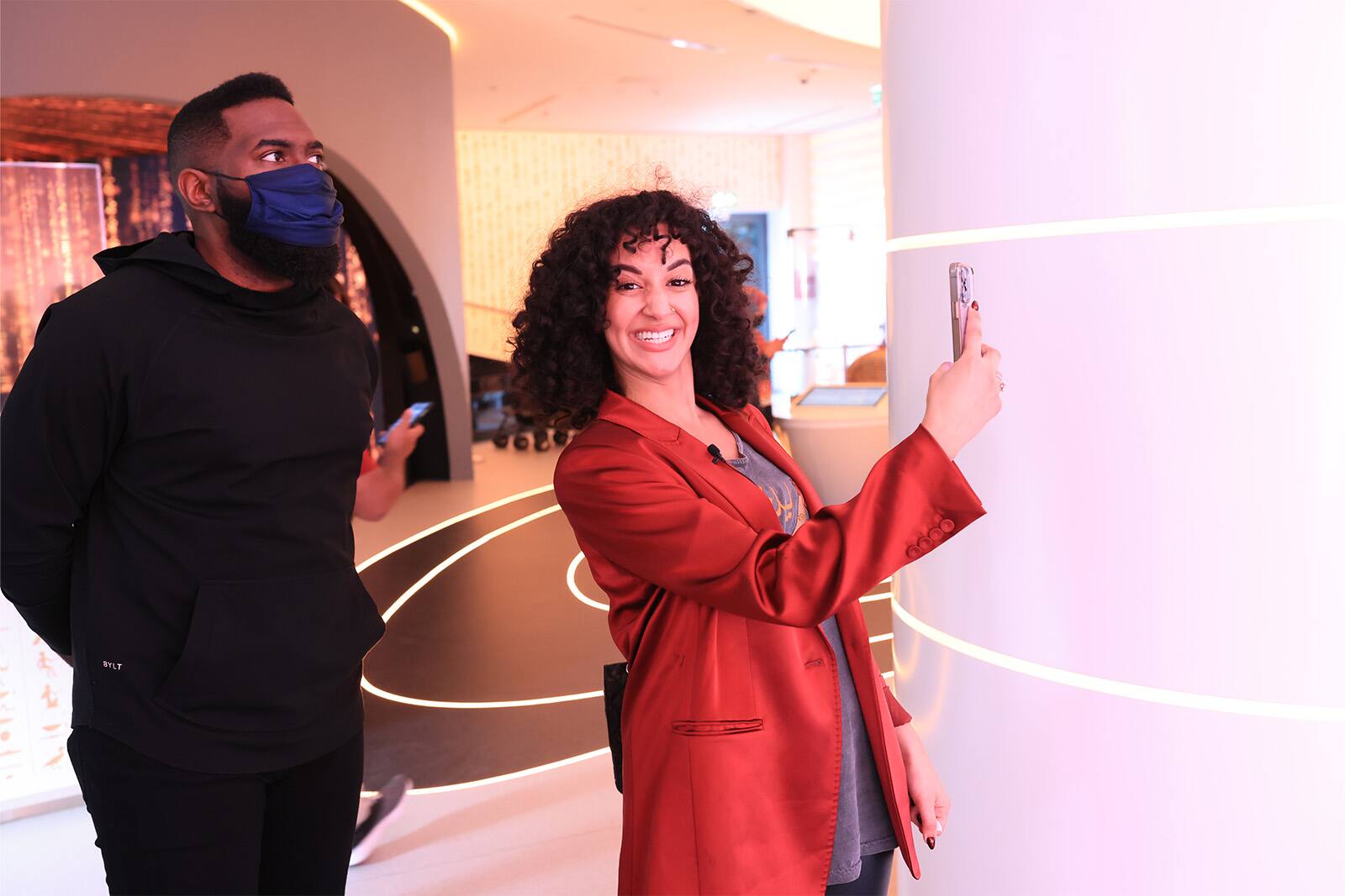 Mai and Max Maxwell in Dubai | Visit Dubai