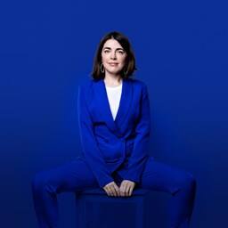 Rosie Holt live | Visit Dubai